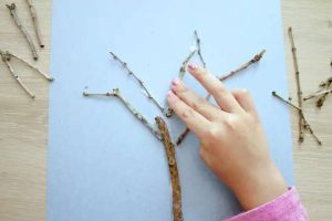 Easy Winter Nature Art Activity – Lesson Plans